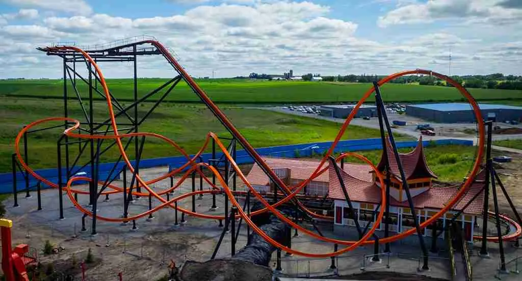 Raptor Roller Coasters - Single Rail Inline Seating Design - Rocky ...